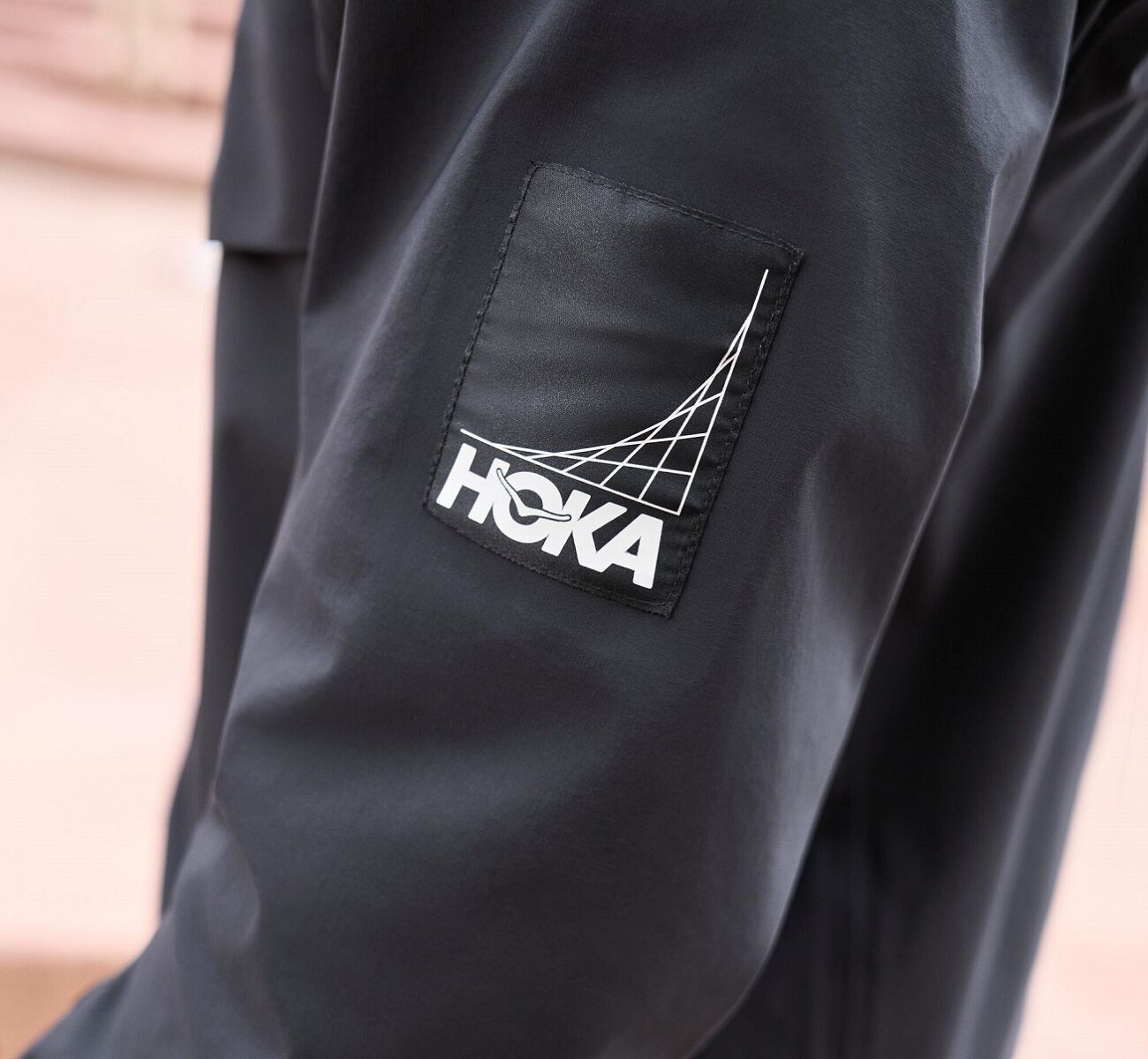 HOKA®公式サイト【トランスポート レインジャケット|TRANSPORT RAIN JACKET 1128259 | メンズ】ホカ オネオネ™