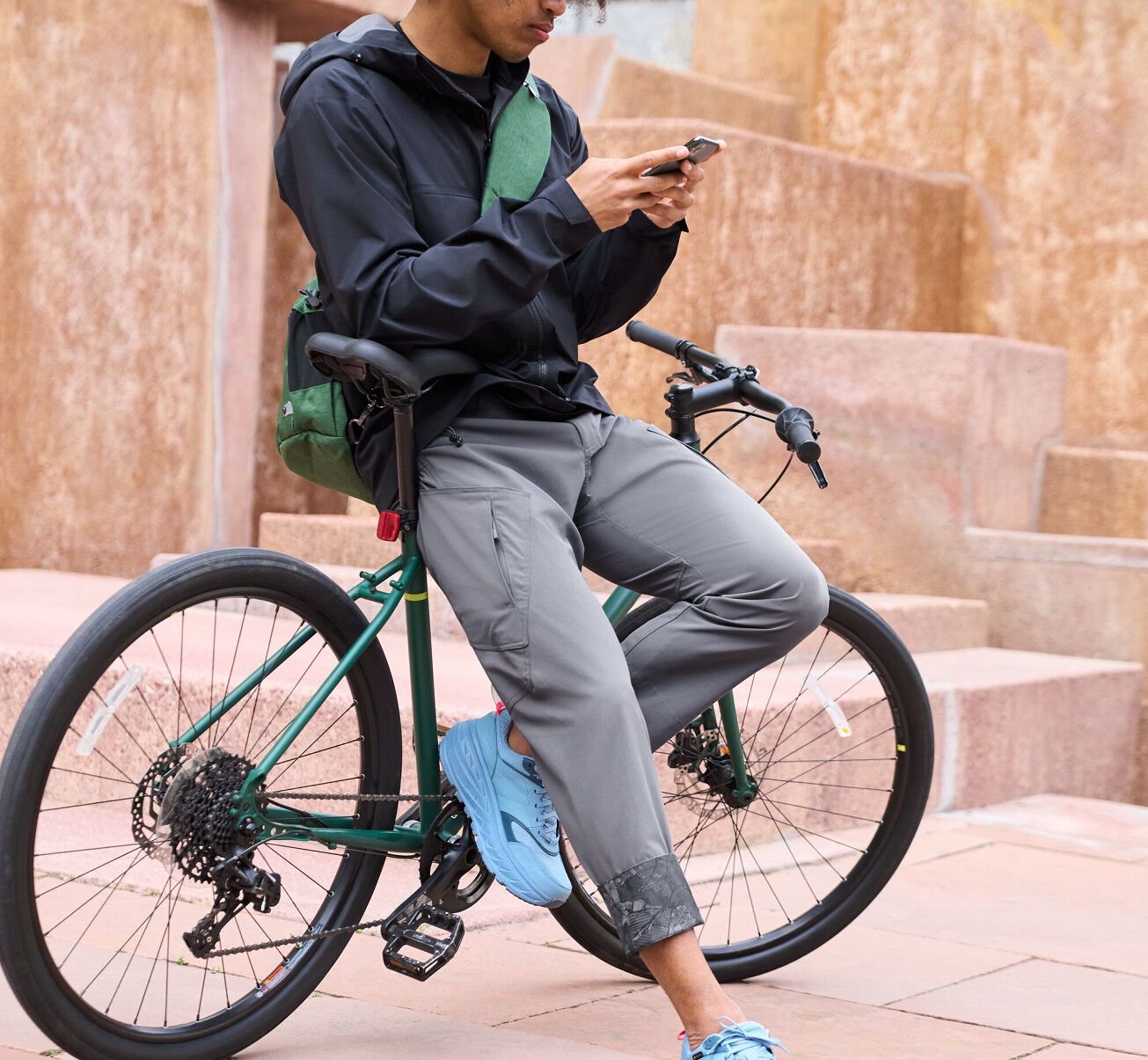 HOKA®公式サイト【トランスポート レインジャケット|TRANSPORT RAIN JACKET 1128259 | メンズ】ホカ オネオネ™